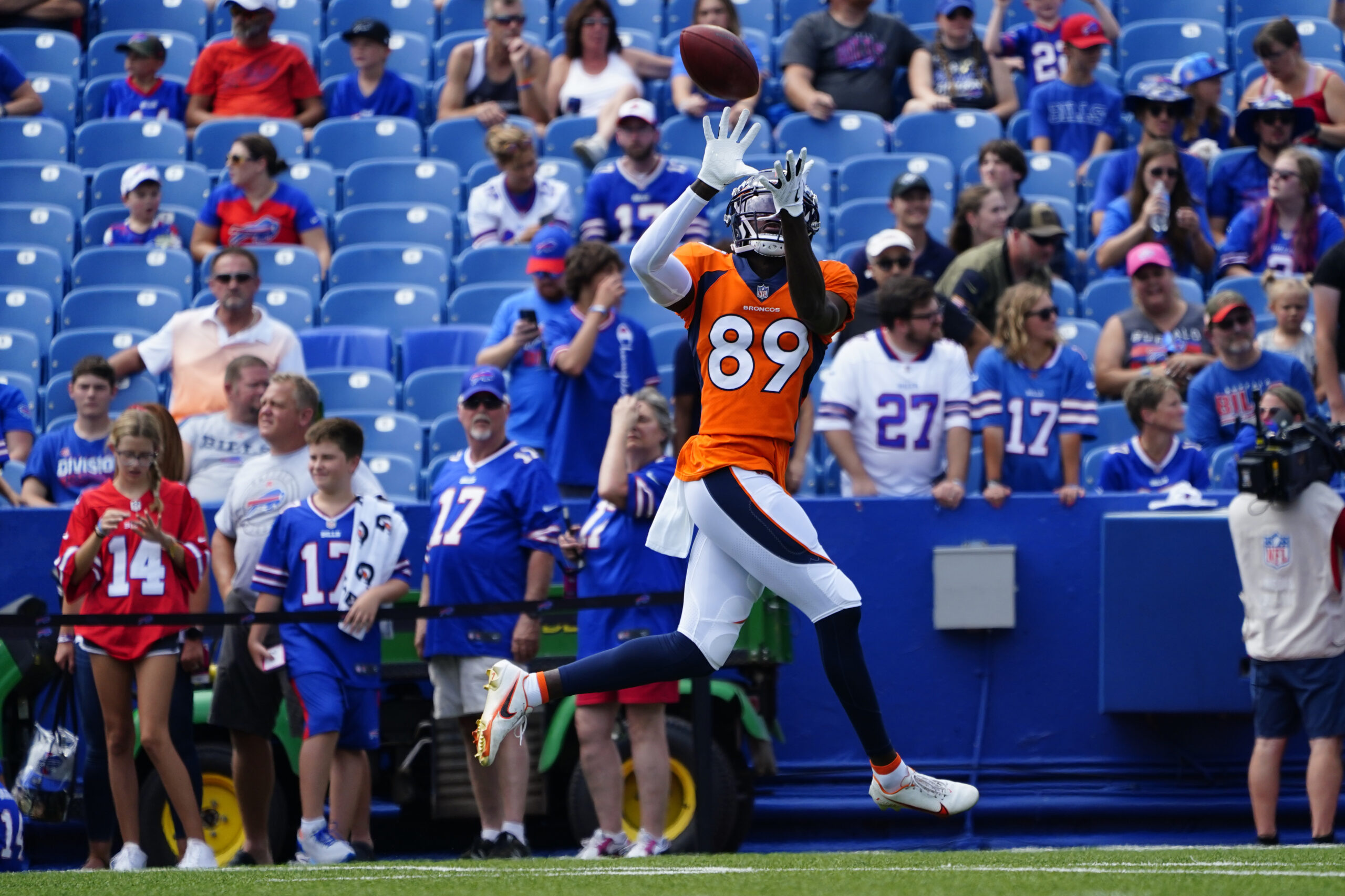 After surviving more cuts, WR Brandon Johnson looks like lock to make ...