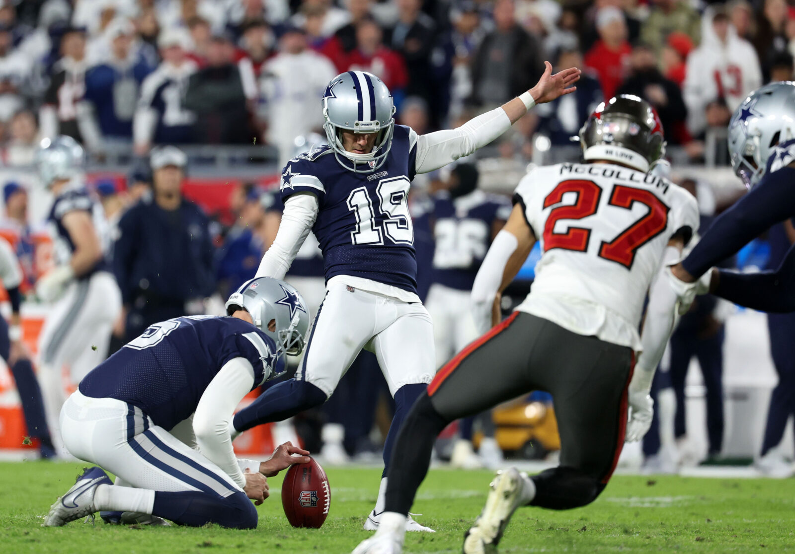 Denver Broncos sign veteran kicker Brett Maher for kicking competition ...
