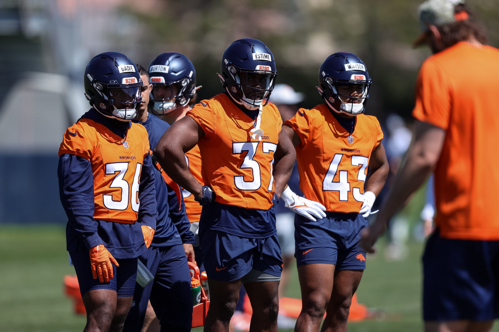 Denver Broncos place RB Tyler Badie on IR, elevate Levelle Bailey to ...